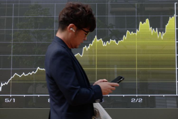 Sinking AI stocks and rising oil prices weigh on Wall Street | Nation ...