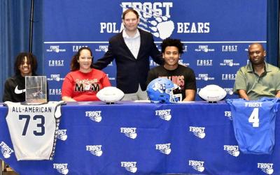 GC Football: Frost's versatile Mario Porter signs with Navarro | Sports ...