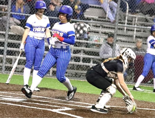 GC Softball: Lady Tigers down Crandall 7-6 | Sports | corsicanadailysun.com