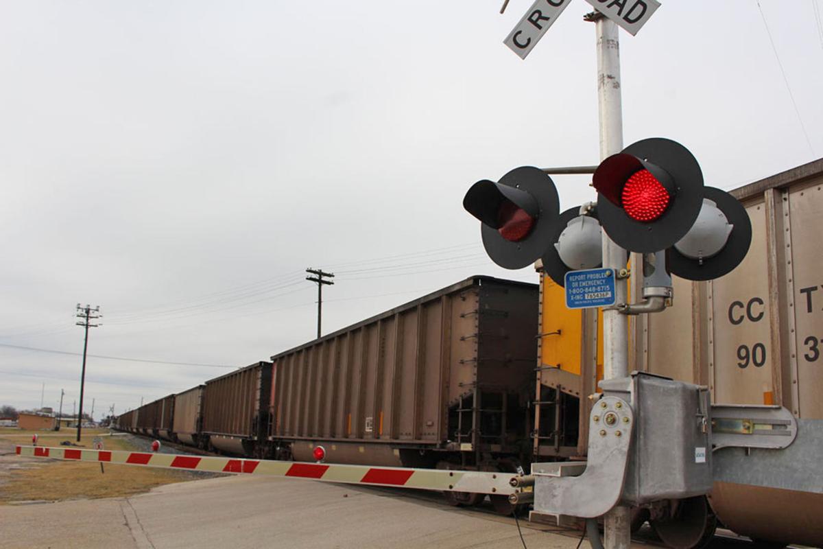 Emergency train stop impedes traffic | News | corsicanadailysun.com