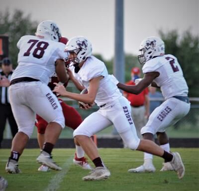 GC Football: Mildred runs into talented Groesbeck team | Sports ...