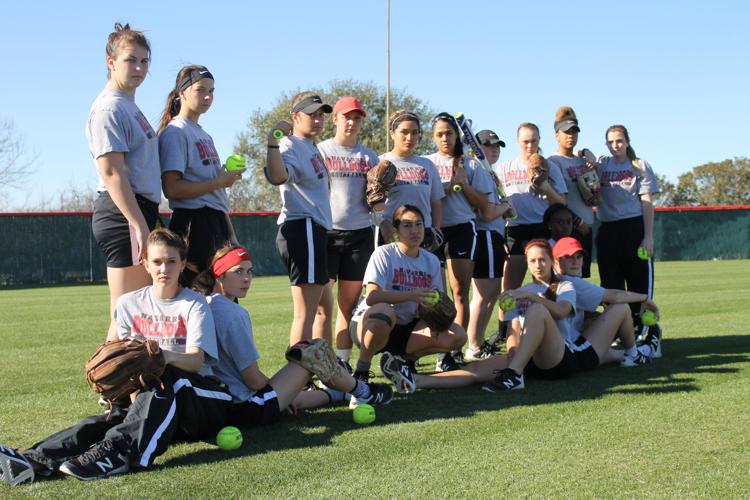 Navarro Softball Preview: Dawgs begin season with high hopes ...