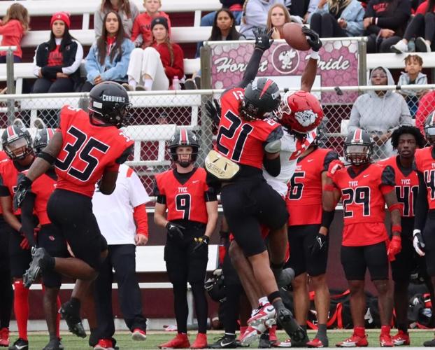 Navarro Football: Bulldogs stay alive with 30-29 win in Conference ...