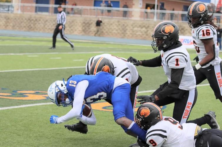 PHOTOS: Paul Borsellino's photos from the Fun Town RV Heritage Bowl ...