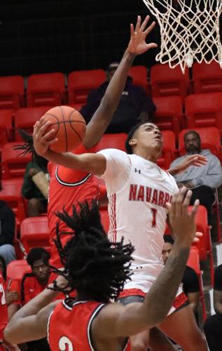 Navarro Basketball: Bulldogs down Lee 71-61 | Sports ...