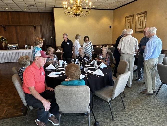 Seven decades of CHS history comes alive with 1954 class reunion | News | corsicanadailysun.com