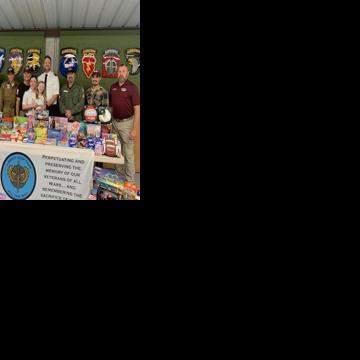 Liberty Jump team gives to toy drive | News | corsicanadailysun.com