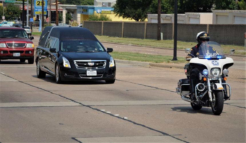 Jim Leavelle, lawman at Lee Harvey Oswald's side, laid to rest | News ...
