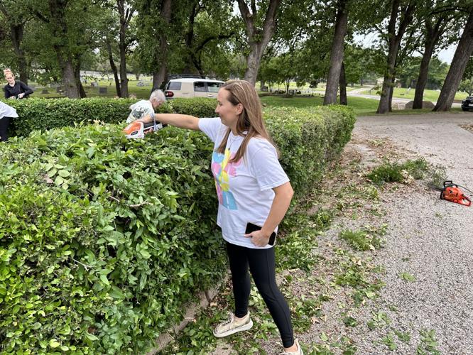 Preservation Foundation Board prepares gravesite for Jester descendant ...