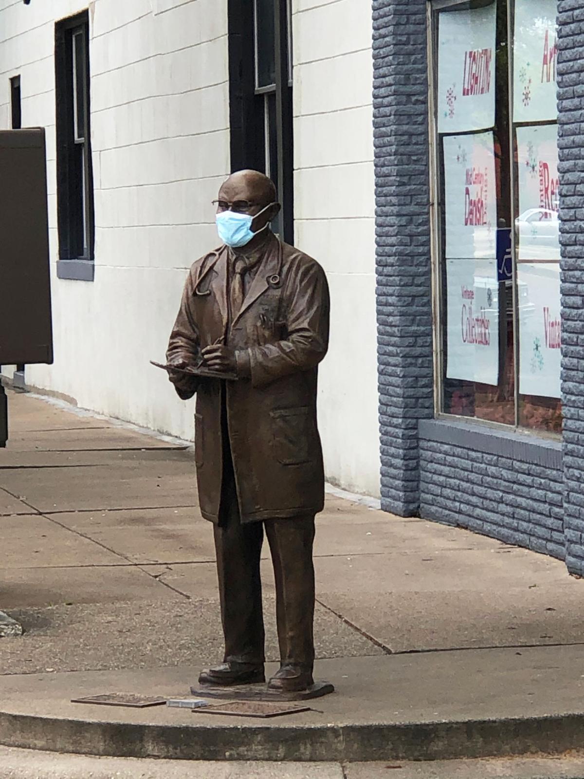 Masked statue promotes awareness | Covid-19 | corsicanadailysun.com