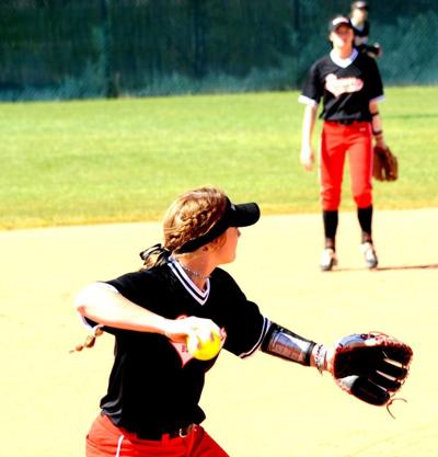 Navarro Softball: Dawgs split with TVCC | Sports | corsicanadailysun.com