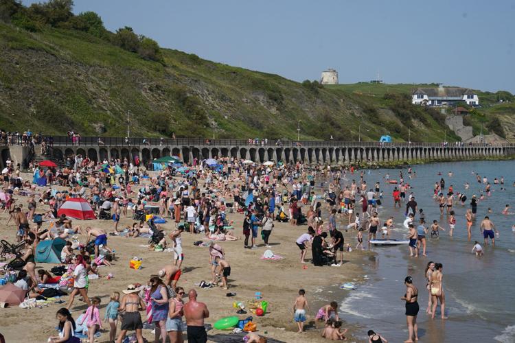 Exceptionally early heat wave shatters records and brings deaths in ...