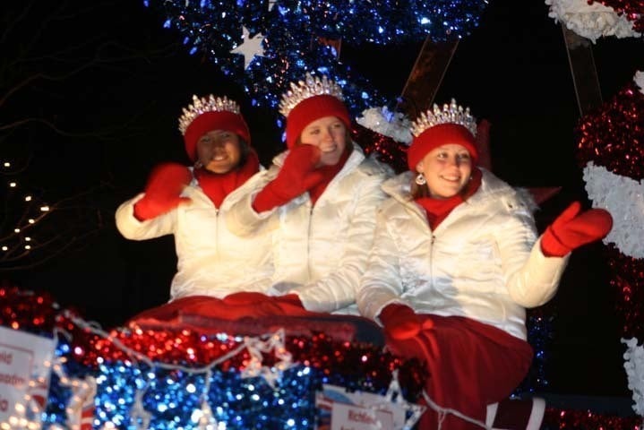 Snowflake Parade | | countrymessenger.com