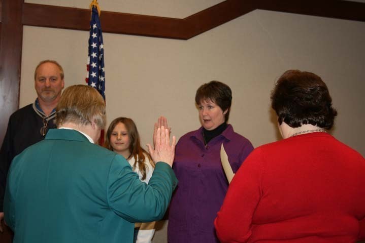 PHOTOS New members sworn in | | countrymessenger.com