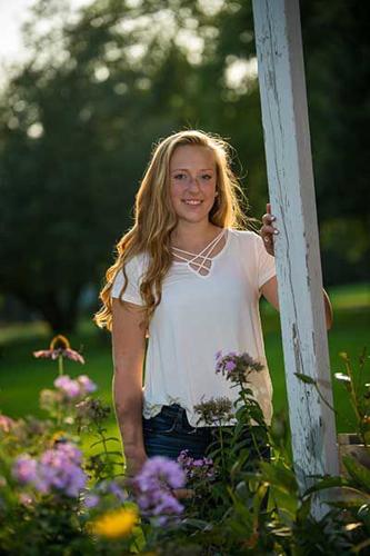 Scandia teen will swim for St. Kate’s | News | countrymessenger.com