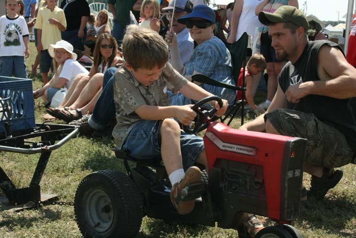 Kiddie tractor pull | | countrymessenger.com