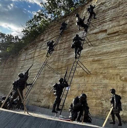 D-Day memorial uses work by Seagrove sculpture company | Local News ...