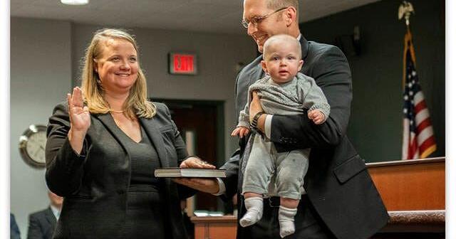 Lanier sworn in as District Court Judge | News | courier-tribune.com