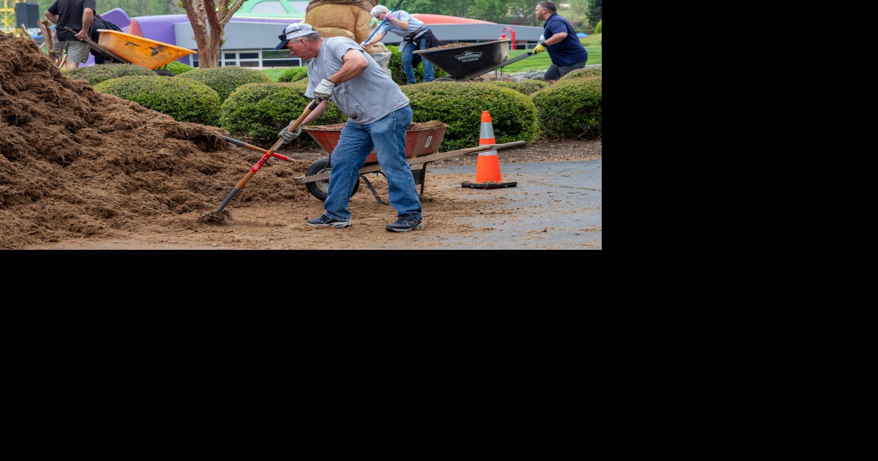 Walmart makes contributions to Victory Junction | Local News | courier ...