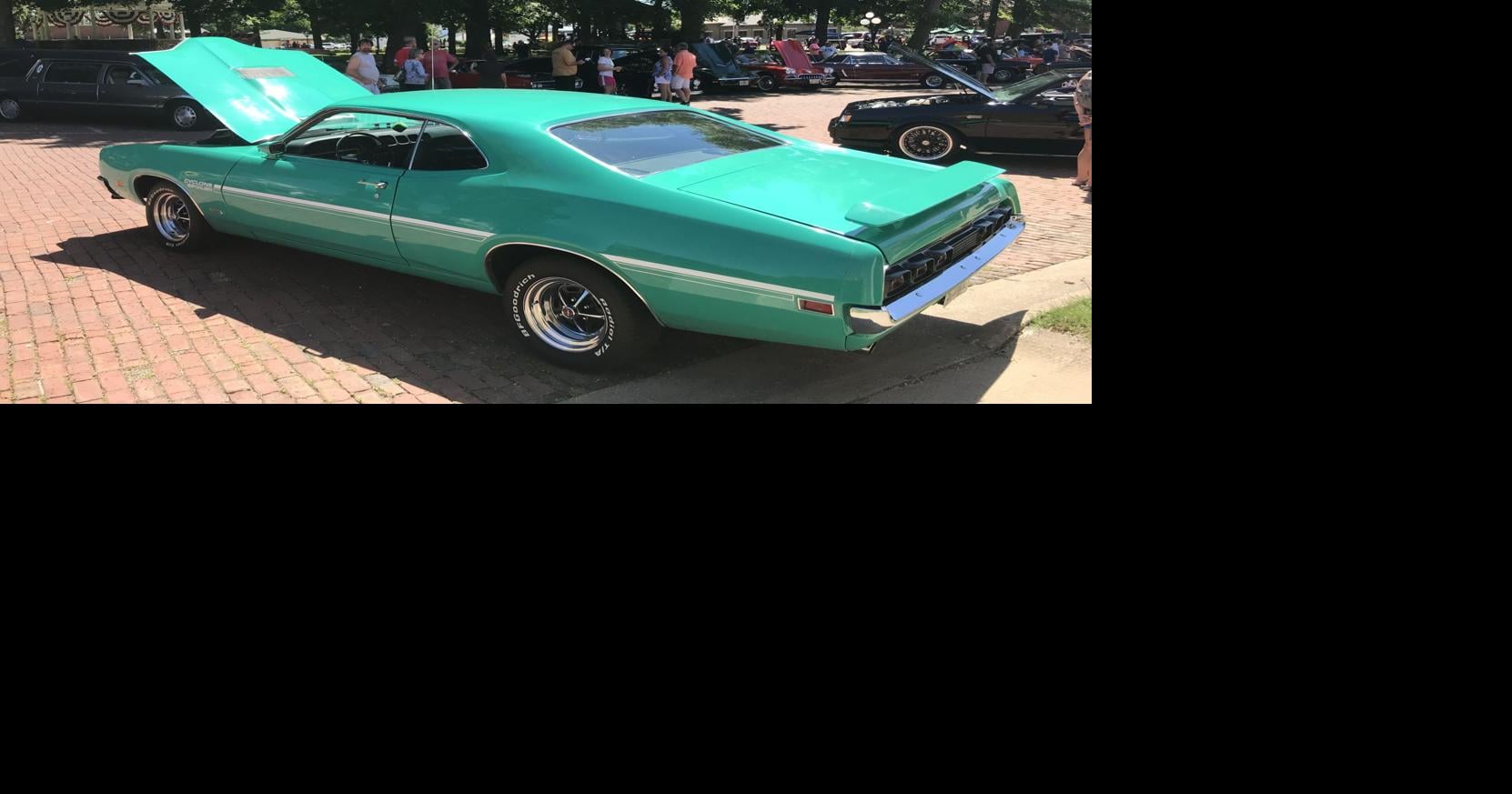 Metamora hosts 'Hot Rods and Hamburgers' car show | Woodford Courier ...