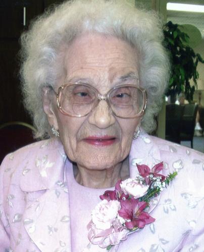 Luetta M. Uber | Obituaries | courierpapers.com