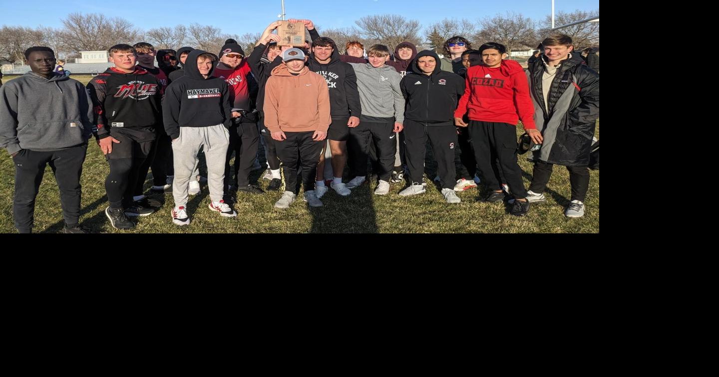 Haymakers Shine Bright at Dusters Invite | Cozad | cozadlocal.com