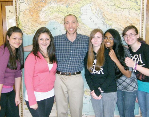 Cranston resident named 'primo' foreign language teacher in RI | Local ...