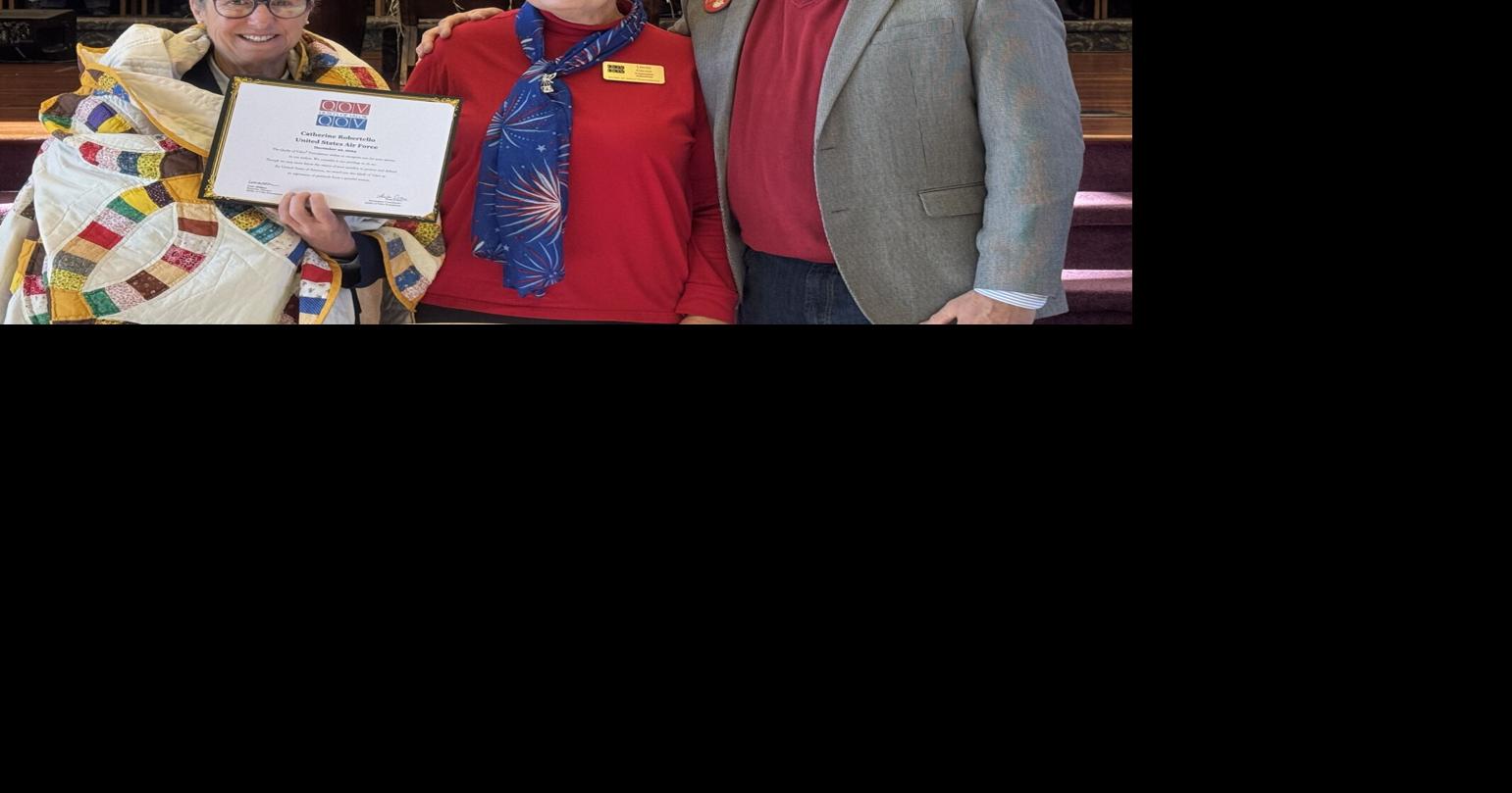 Robertello presented with Quilt of Valor | Lifestyles | crossville ...