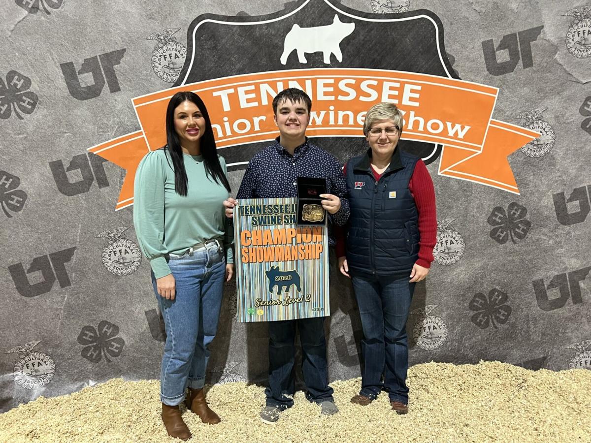 Troglin brings home top honors at the state hog show | School News ...