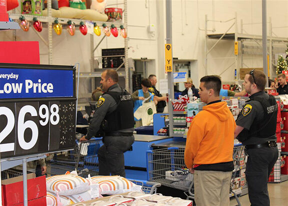 Shop with a Cop program returns | Local News | crossville-chronicle.com