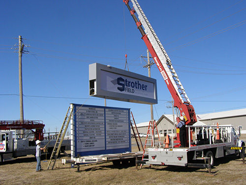Strother Field installs new directional signs | News | ctnewsonline.com