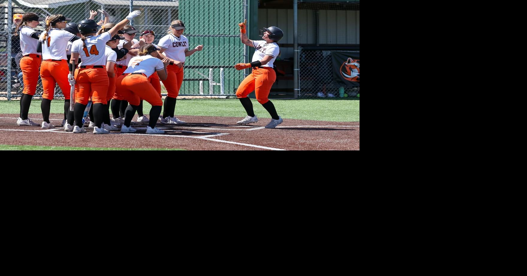 Homers lead to sweep | Sports | ctnewsonline.com