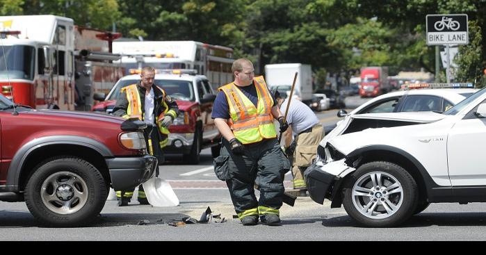 Police: Medical emergency caused Carlisle crash Monday (VIDEO)