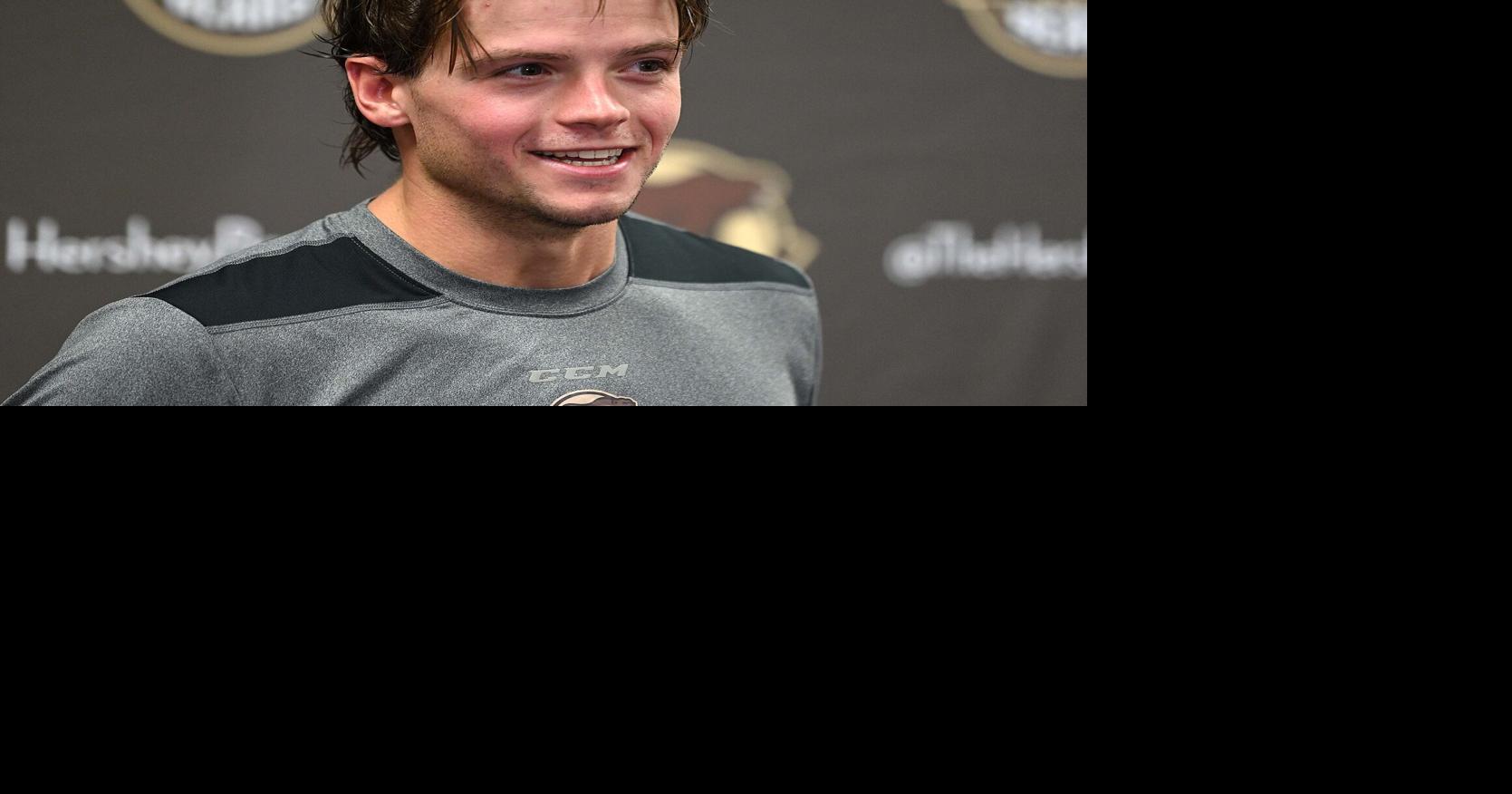 Carlisle's Shane Sellar scores 'teddy bear toss' goal for Reading Royals