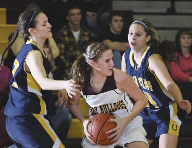 Girls Basketball Roundup: Bulldogs keep Williams, Cedar Cliff from ...