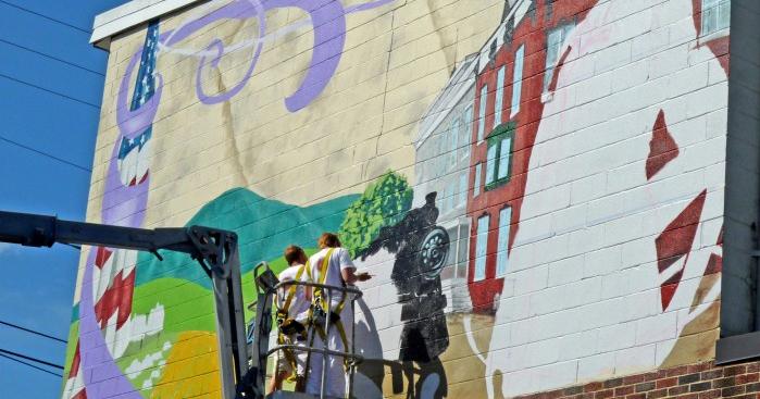 Town receives first historical mural just before March to Destiny