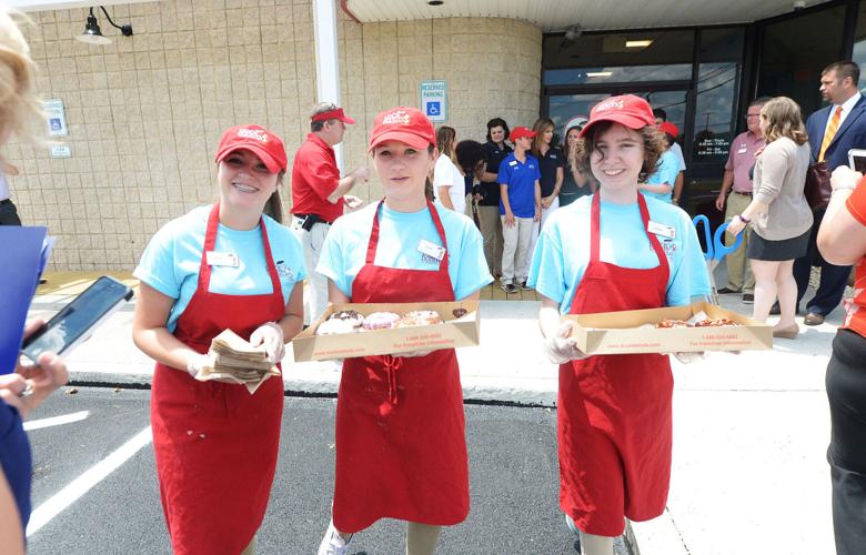 Duck Donuts opens store, franchise training site in Hampden