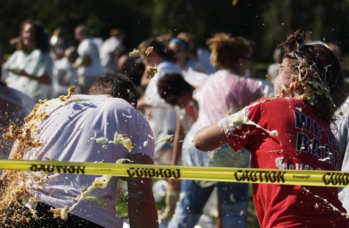 Pie fight event breaks lesser-known record | The Sentinel: News ...
