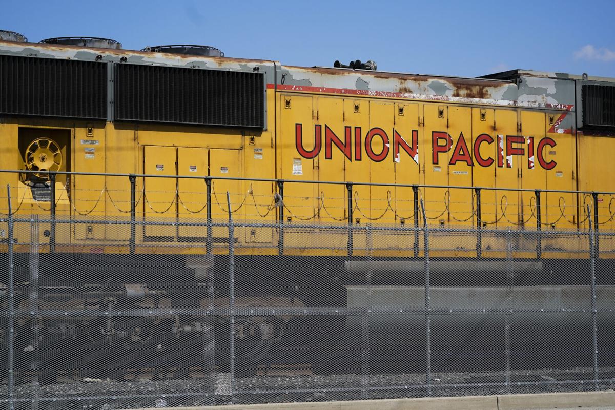 Union Pacific 2nd railroad to drop push for one-person crews