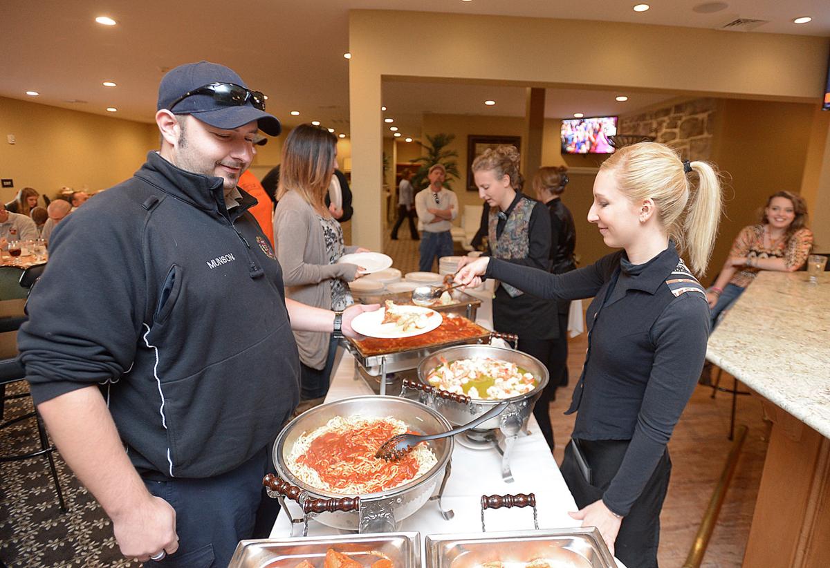 Visaggio’s thanks first responders with free meal
