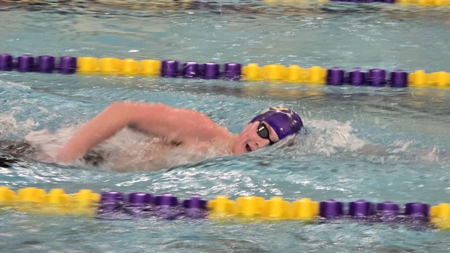 Boiling Springs swimming fights fatigue, sweeps Trinity
