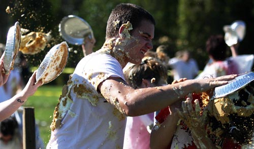Pie fight event breaks lesser-known record | The Sentinel: News ...