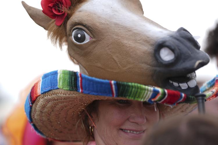 Mystik Dan wins 150th Kentucky Derby in 3-horse photo finish