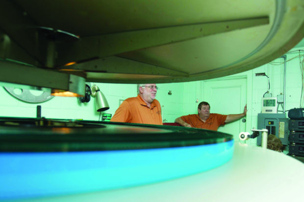 Cumberland Drive-in Theater enters contest for digital projector