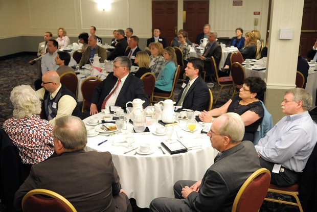 Rep. Stephen Bloom speaks at Carlisle legislative breakfast