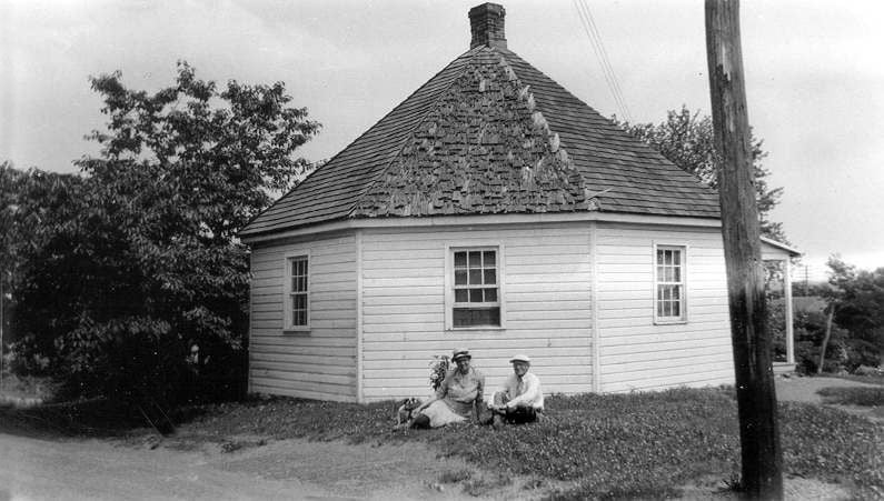 Tour Through Time: The Octagonal School in Newburg