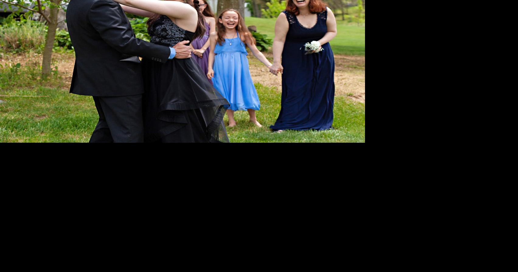 Prom on Wheels brings prom to Carlisle High School students