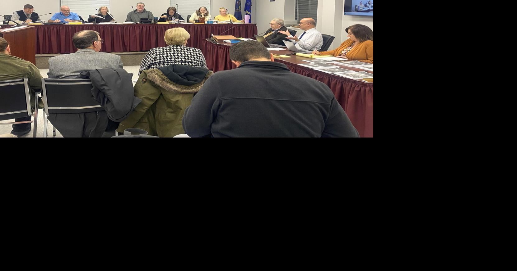 Newville's government study commission holds first meeting