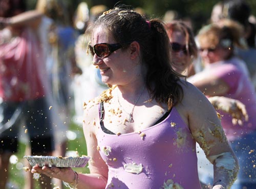 Pie fight event breaks lesser-known record | The Sentinel: News ...