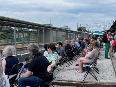 Spectators catch Big Boy No. 4014 roll through Erie at Union Station